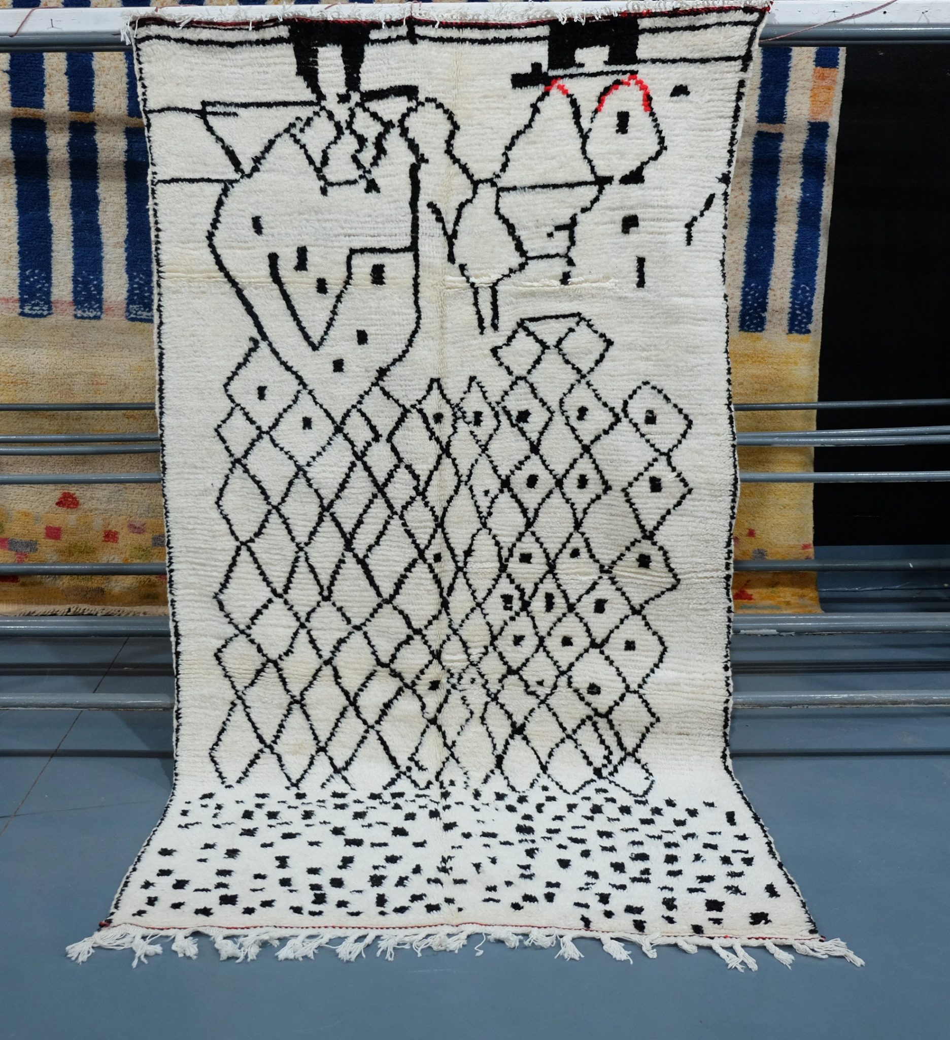 Amazing Azilal rug 8.03 ft x 2.26 ft - Moroccan Rugs